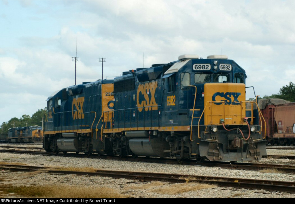 Mother and Slug Set CSX 6982 and 2382 Wildwood FL